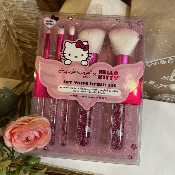 Hello Kitty | Makeup | Hello Kitty Creme Shop Luv Wave Brush Set Limited Edition Gift Christmas ...